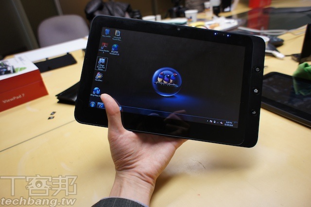 雙系統大平板 ViewPad 10 搶先玩 | T客邦